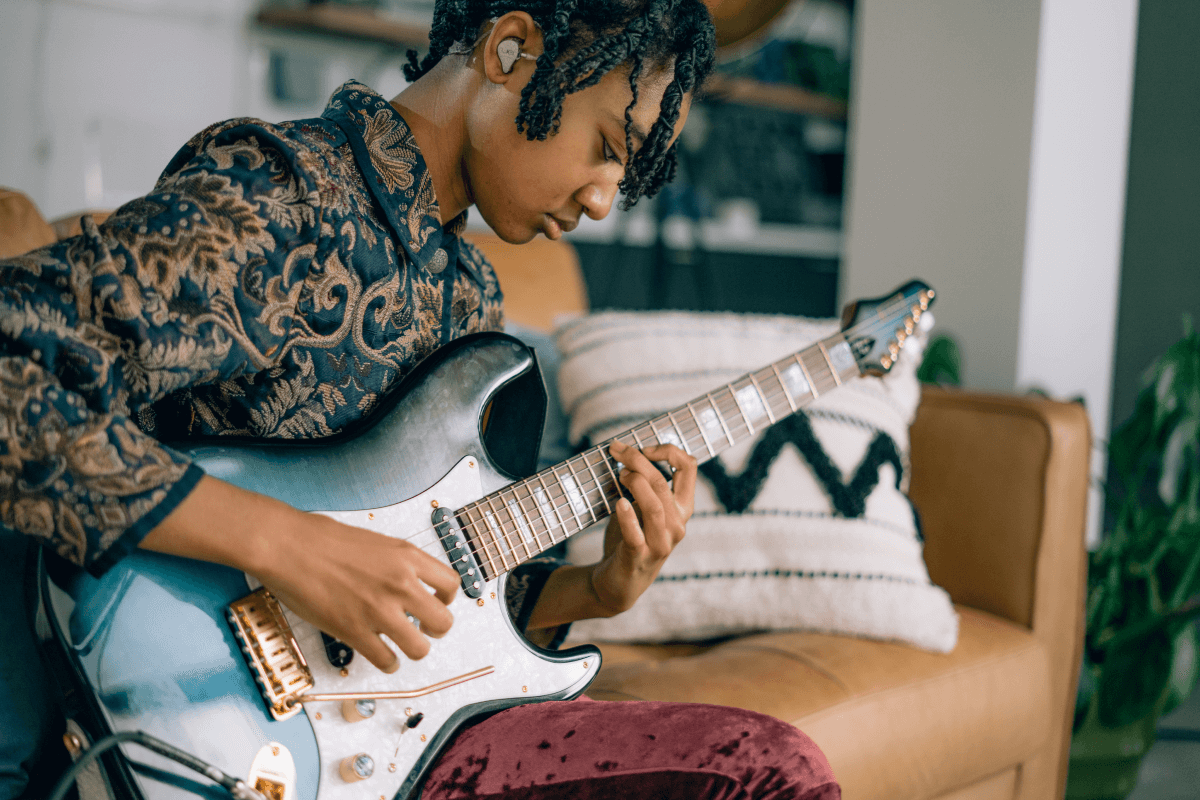 10 Must-Know R&B Guitar Techniques for Aspiring Players - Pickup Music 10 Must-Know R&B Guitar Techniques for Aspiring Players - Pickup Music